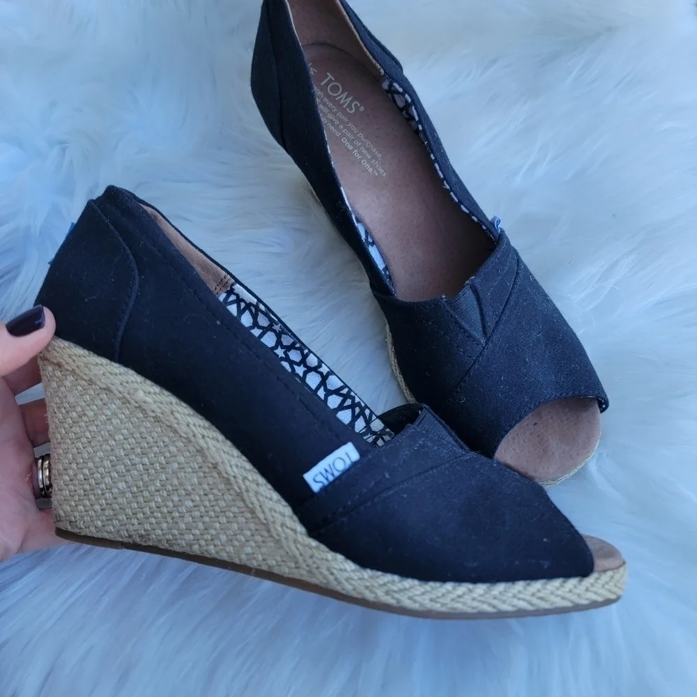 Toms | Shoes | Toms Open Toed Espadrille Wedge 85 | Poshmark